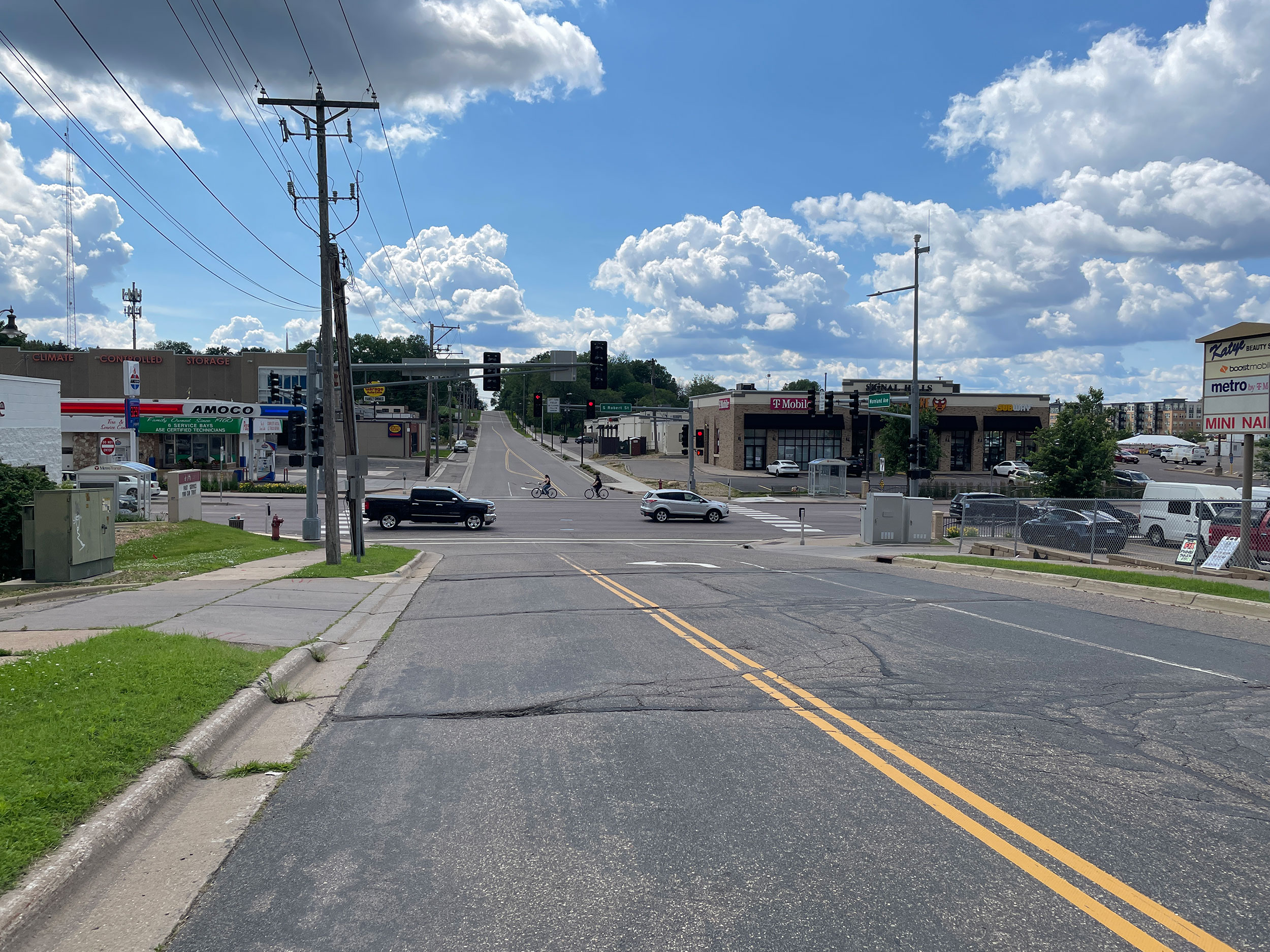 Then & Now: Robert & Moreland – West St. Paul Reader